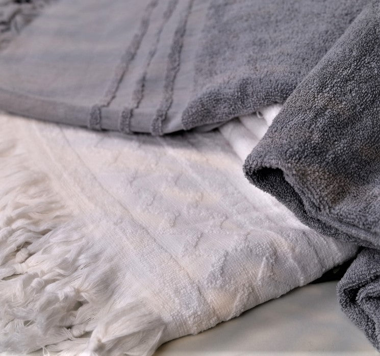 White Beach towels – CottonLandlinens